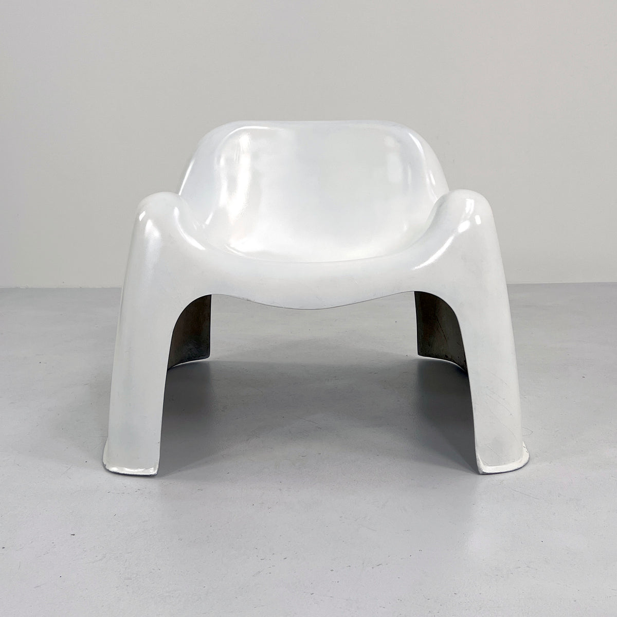 White Toga Chair by Sergio Mazza for Artemide, 1960s – 모이아띠