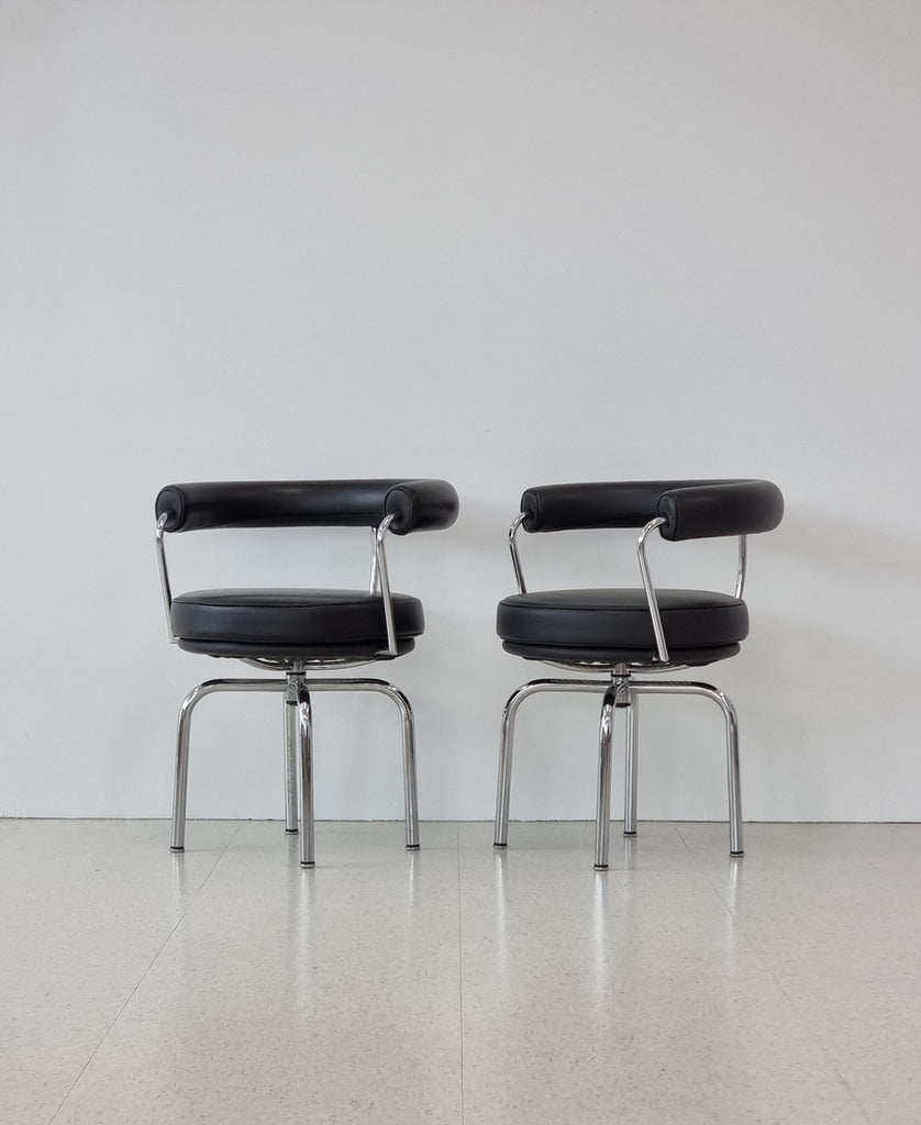Le Corbusier LC7 Chair (up to 2ea) – 모이아띠