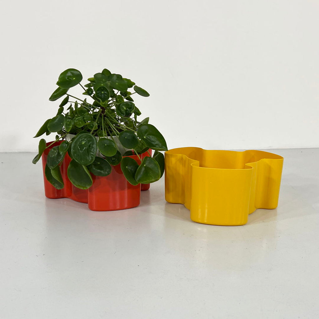 Pair of Yellow & Orange Single Puzzle Planters from Visart, 1970s – 모이아띠